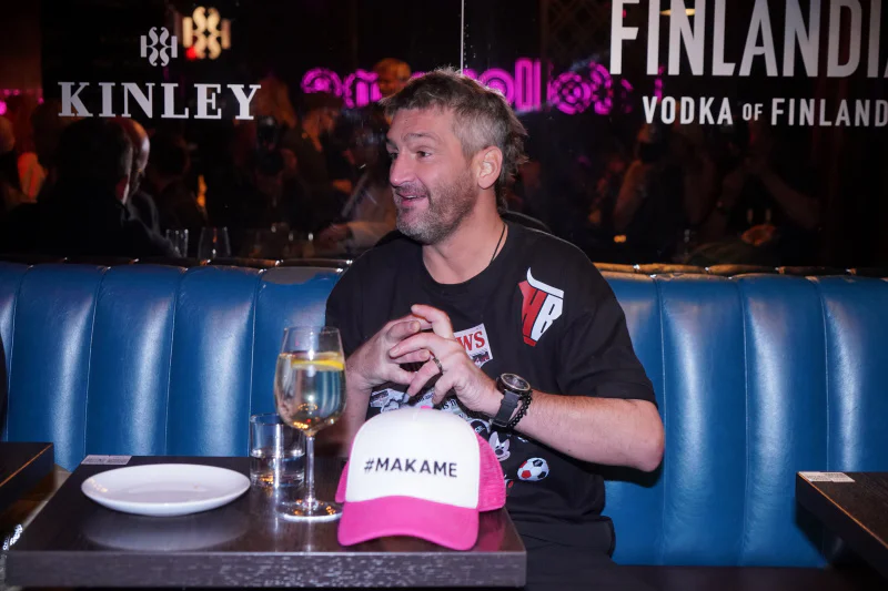 Pád fotbalové legendy: Martin Fenin s nejlevnější vodkou a kusem šunky ...