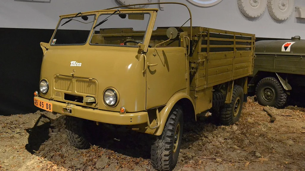 Tatra 805 objela celý svět. Navzdory svým úžasným jízdním vlastnostem ...